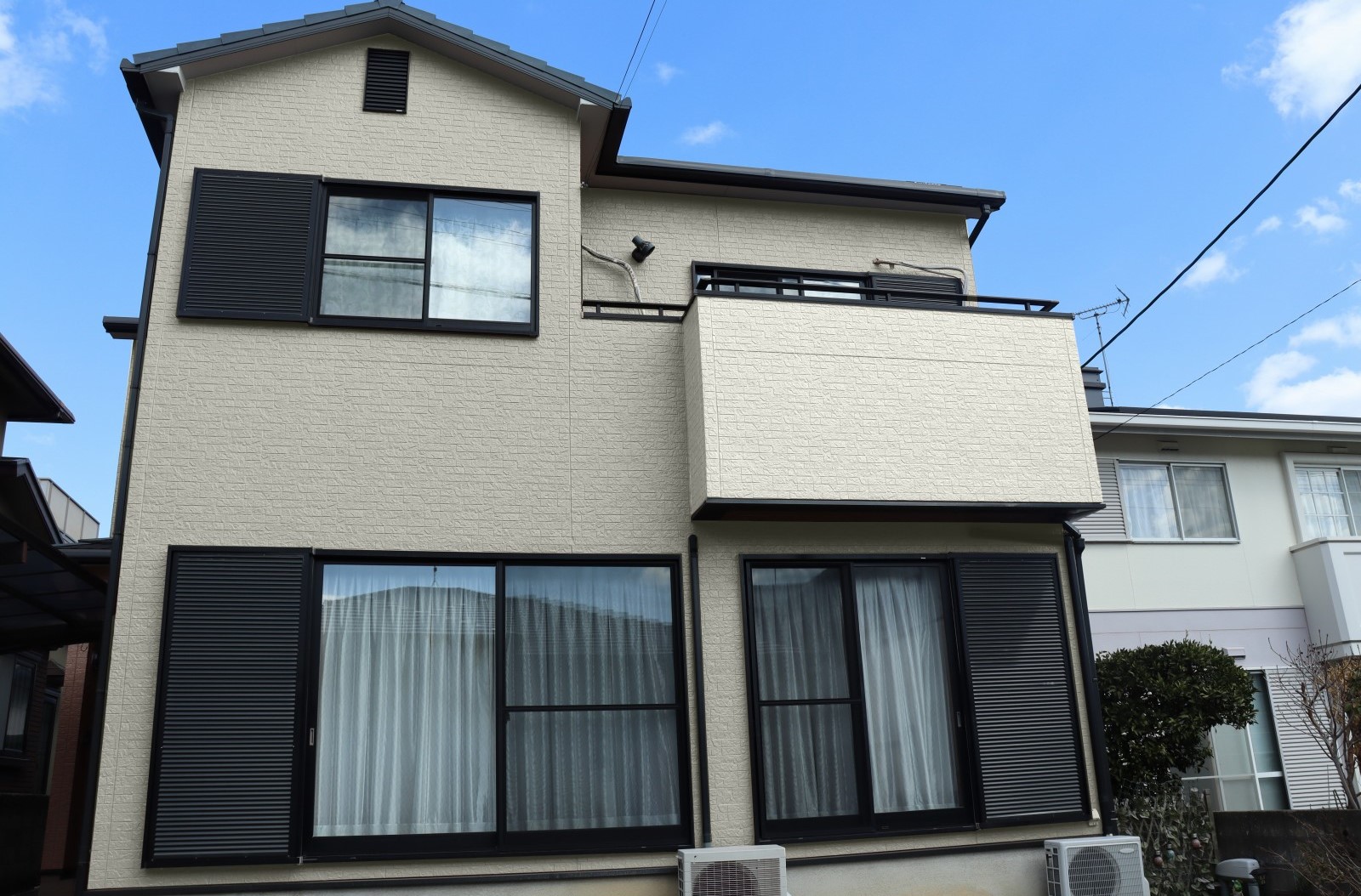 【配色事例集】ホワイト(白)系の外壁～馴染みやすいニュートラルな性質～ | AP ONLINE